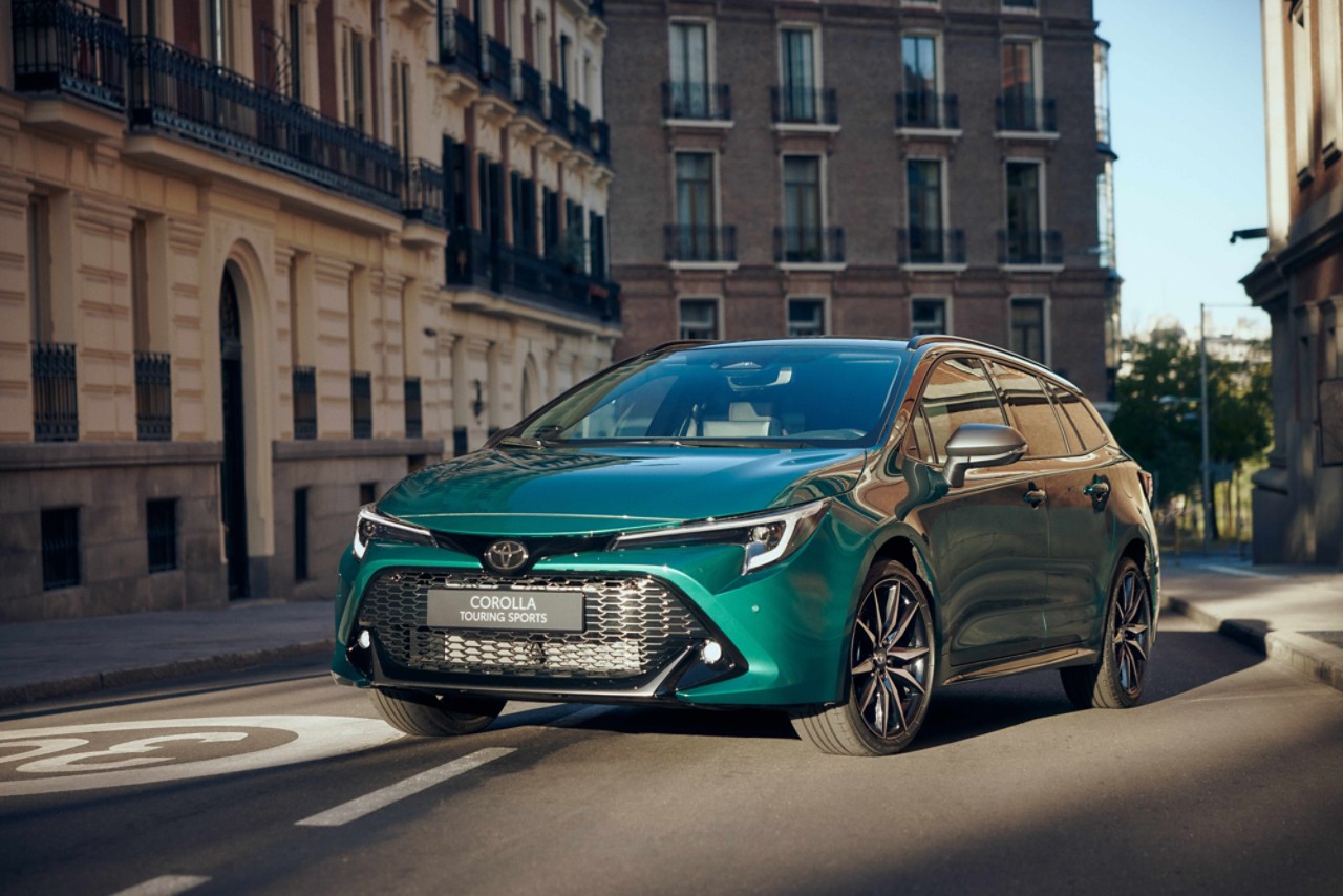 Corolla Touring Sports | Rinkitės hibridą | Toyota Lietuva